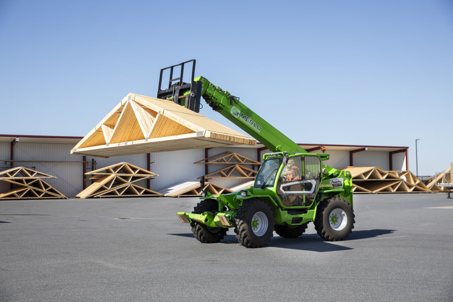 Truss Delivery & Crane Service – Superior Trusses